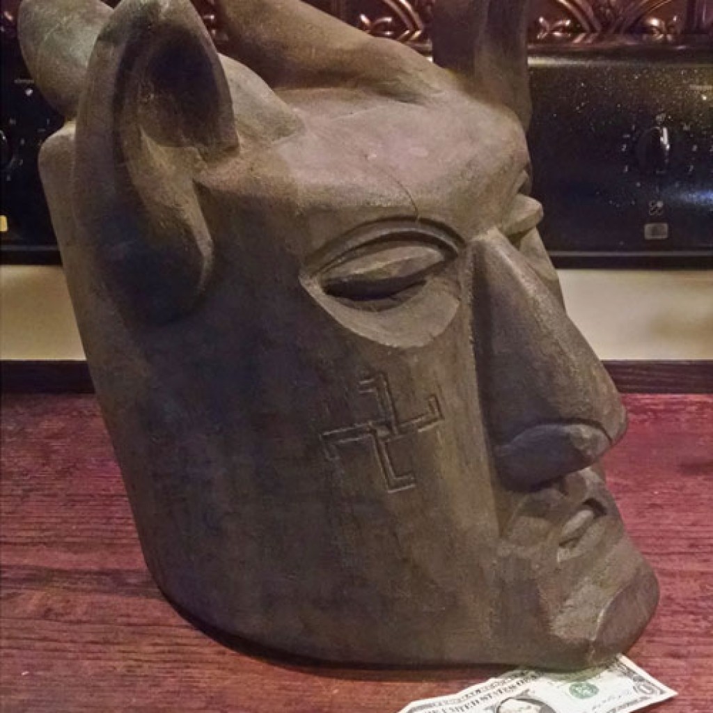 Lenape Indian helmet mask? – Masks of the World