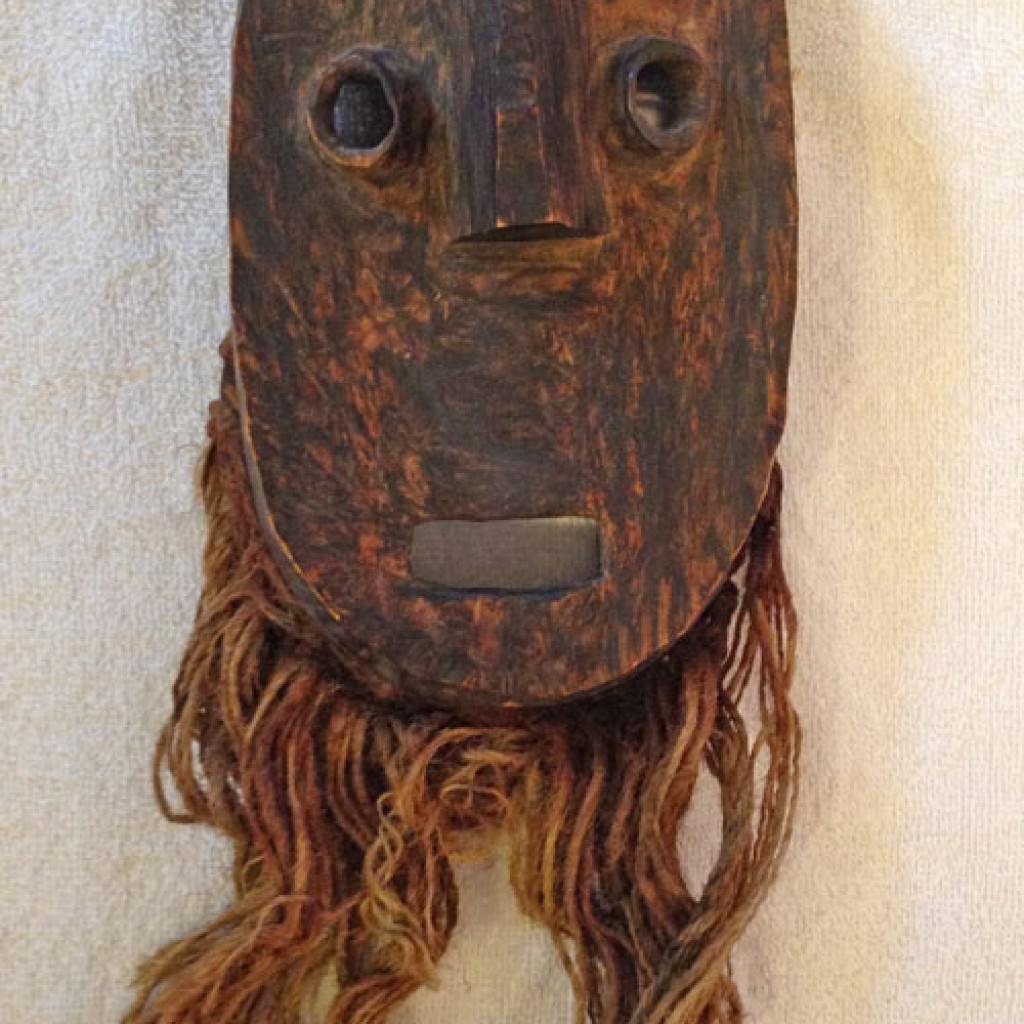 A well known mask from the Lega – Masks of the World