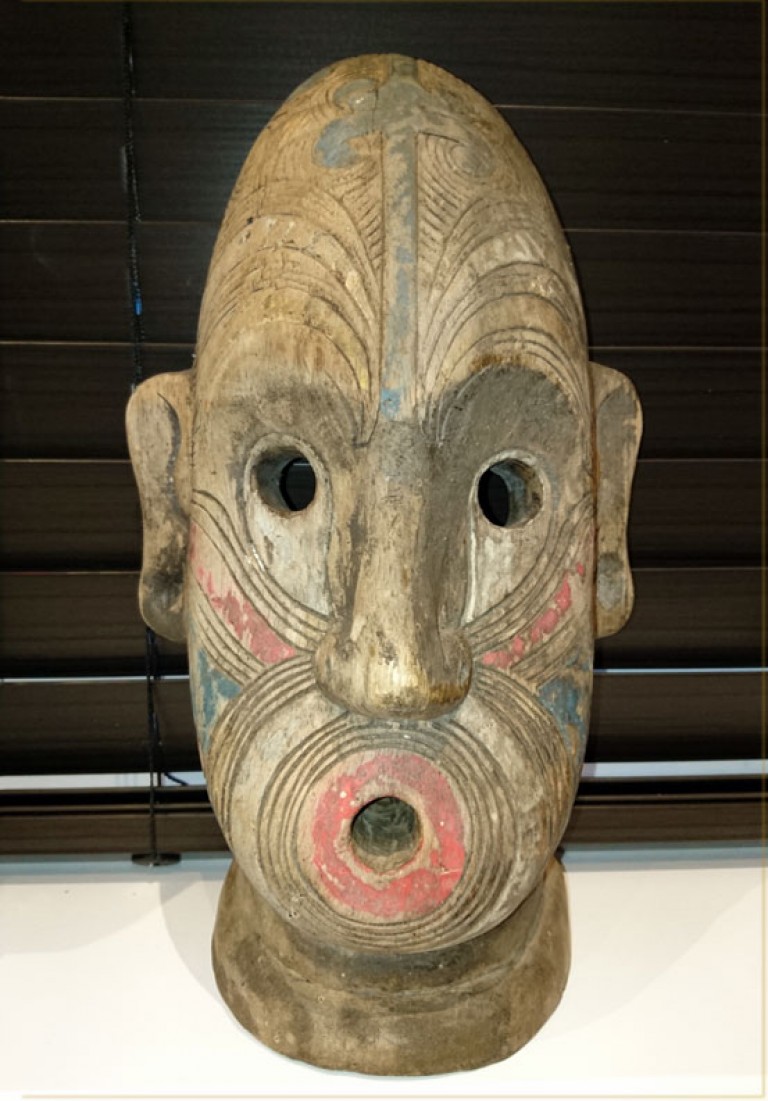 Iroquois corn husk mask – Masks of the World