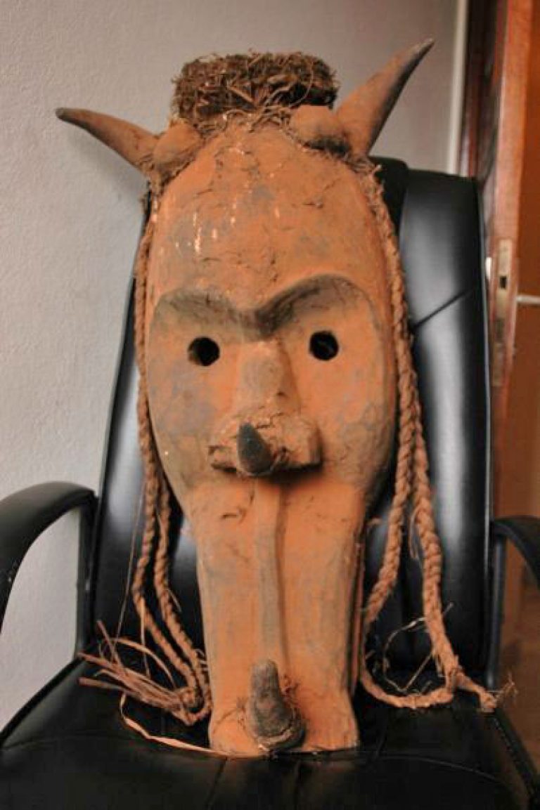 West African mystery mask – Masks of the World