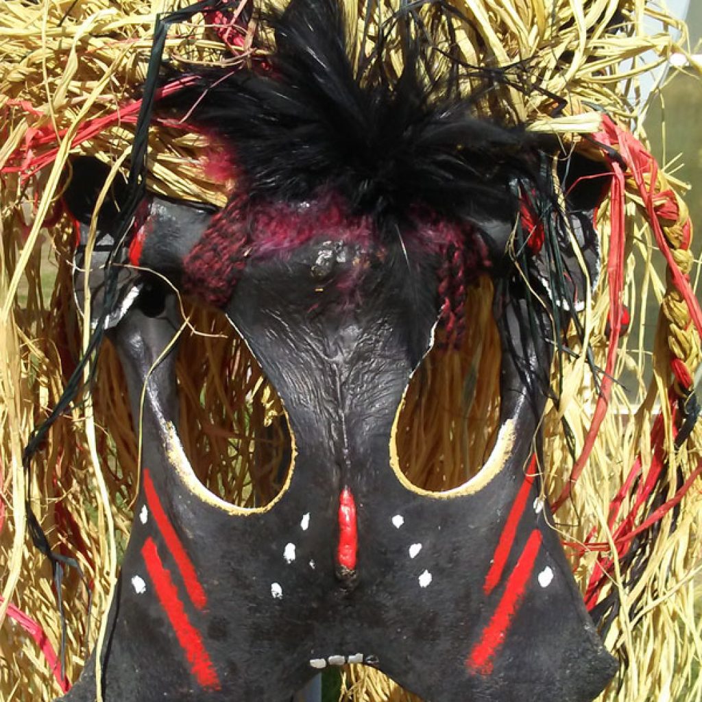 Indian mask made of bone – Masks of the World