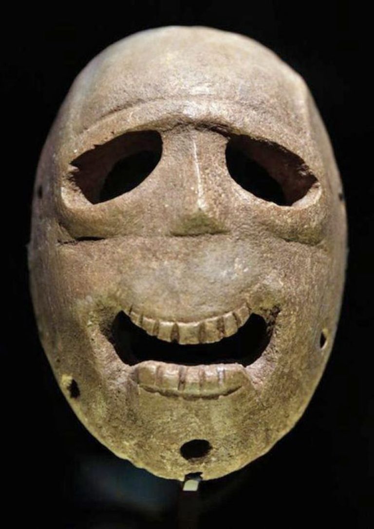 World’s oldest masks displayed – Masks of the World