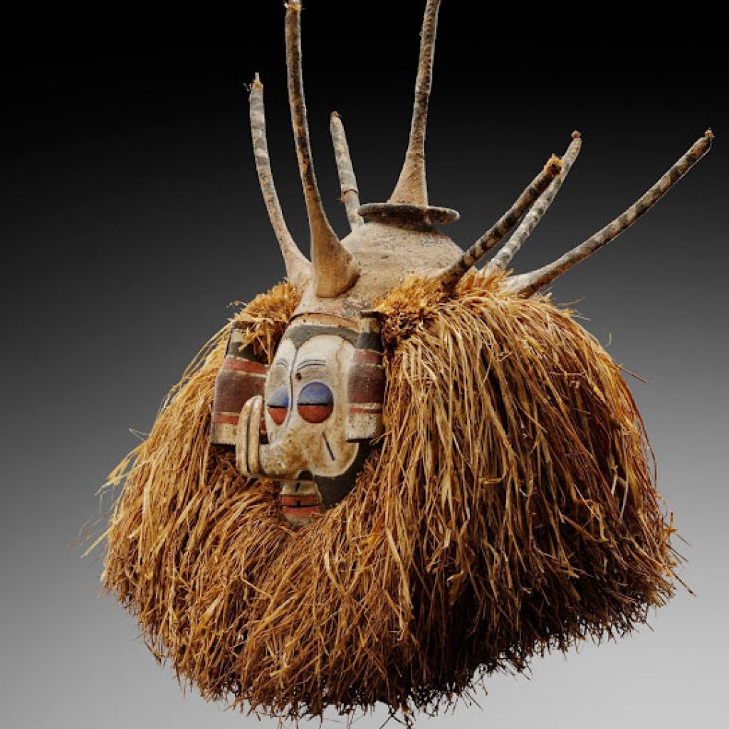 13 Yaka masks in Brussels show – Masks of the World