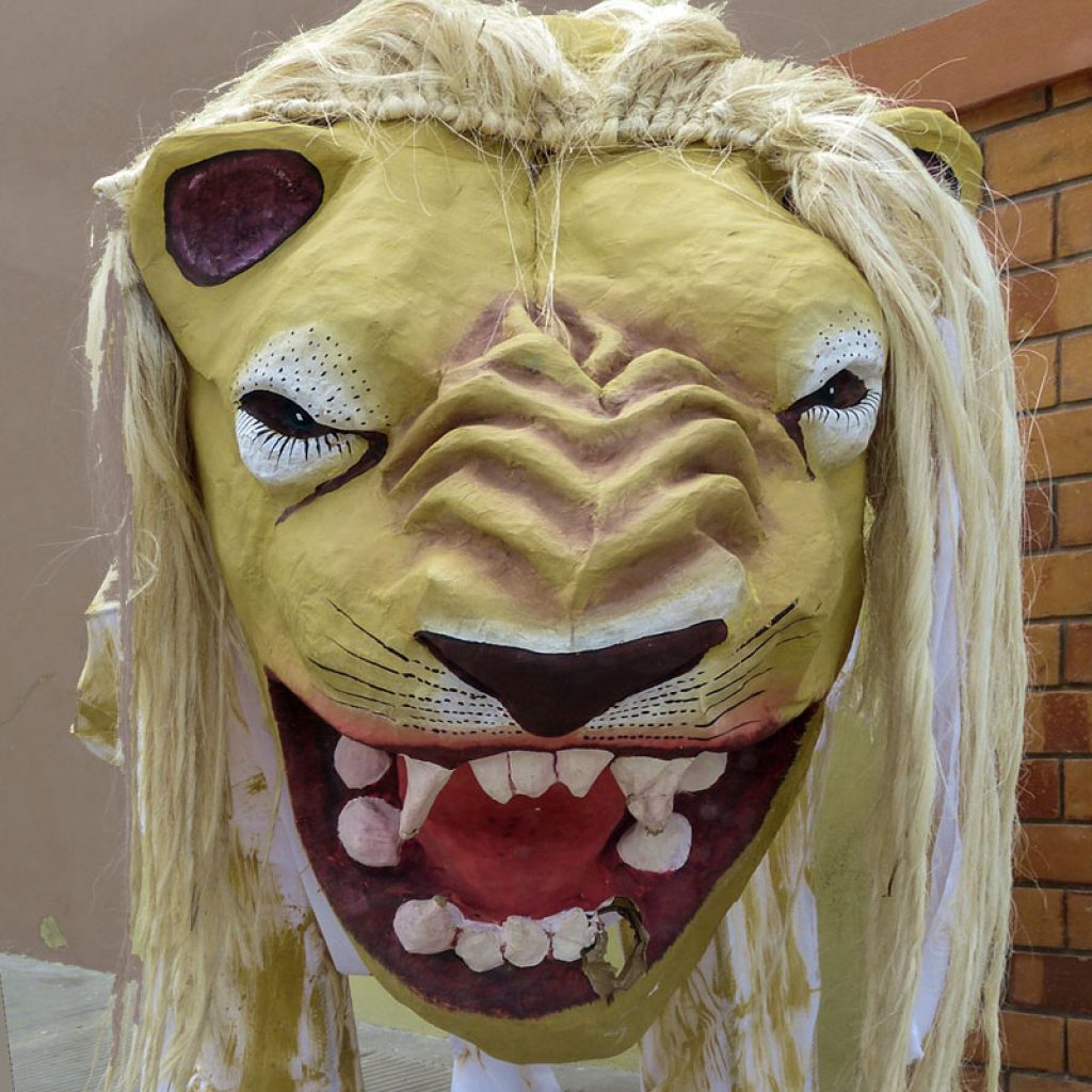 Haitian masks are not expensive – Masks of the World