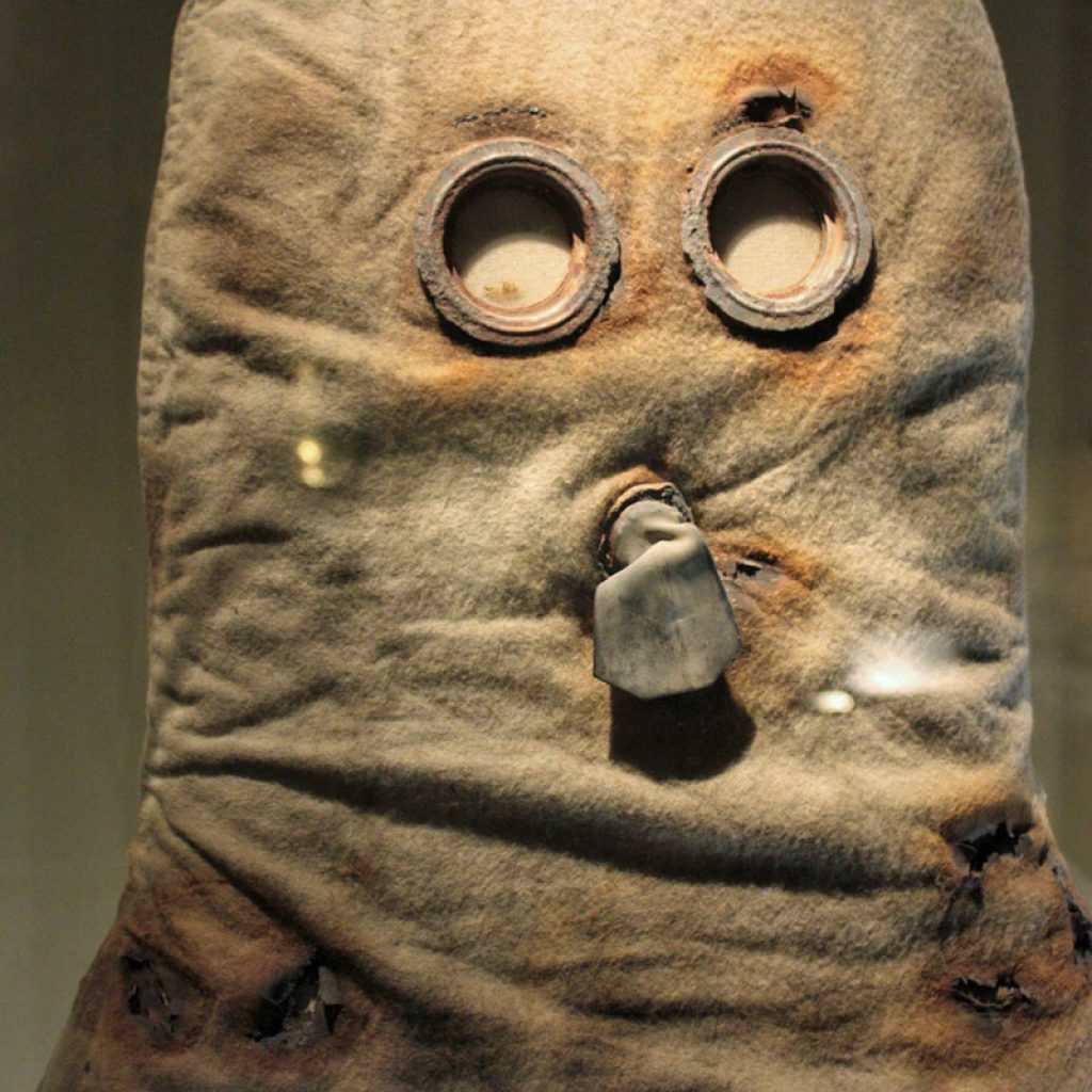 Hood masks from WW1 & 2 – Masks of the World