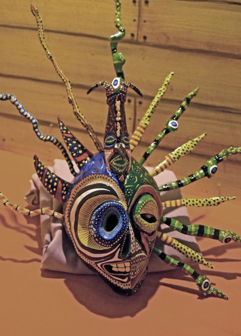 Old Guatemalan mask – Masks of the World