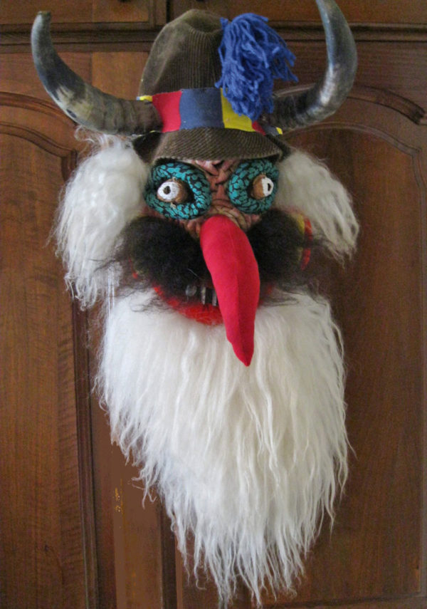 Romanian traditional mask – Masks of the World