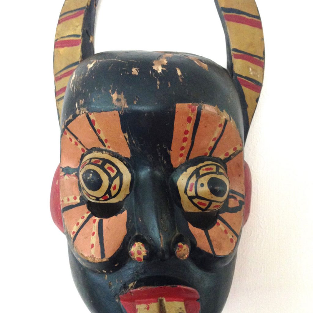 Interesting mystery mask – Masks of the World