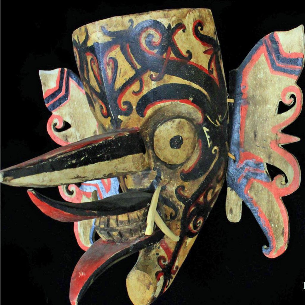 Big bird from Borneo – Masks of the World