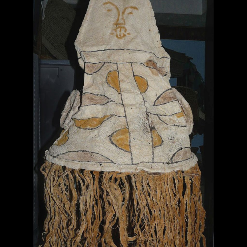 Kobeua Indian body mask from Amazon – Masks of the World