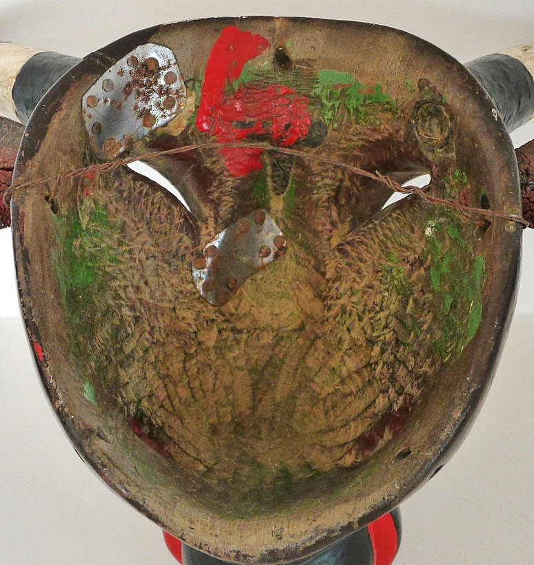 Here is an authentic Guatemalan mask – Masks of the World