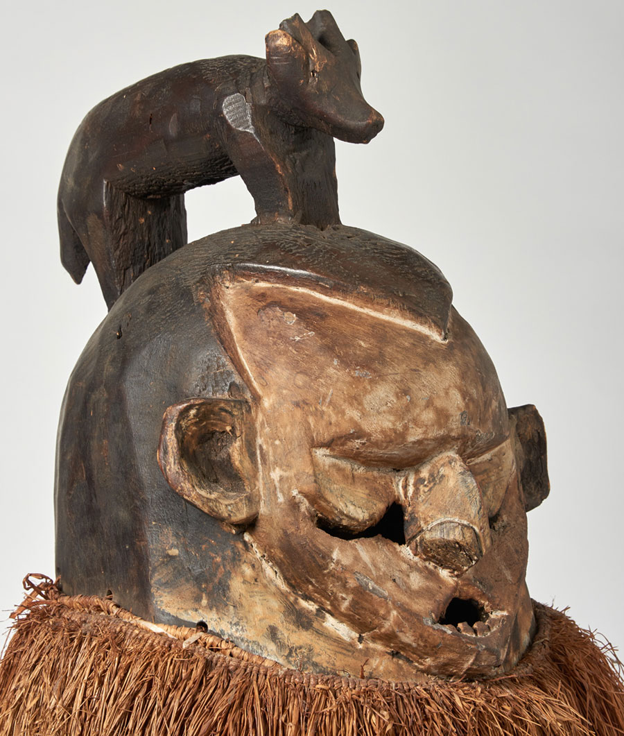 Suku helmet mask from Africa – Masks of the World