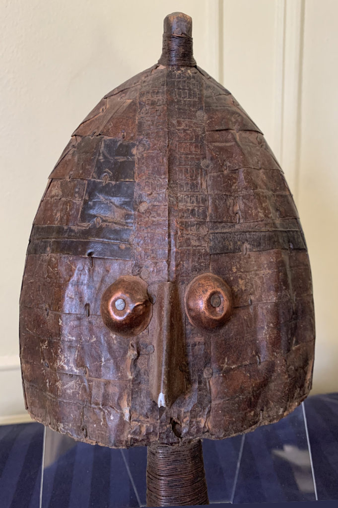 Kota reliquary mask from Gabon – Masks of the World