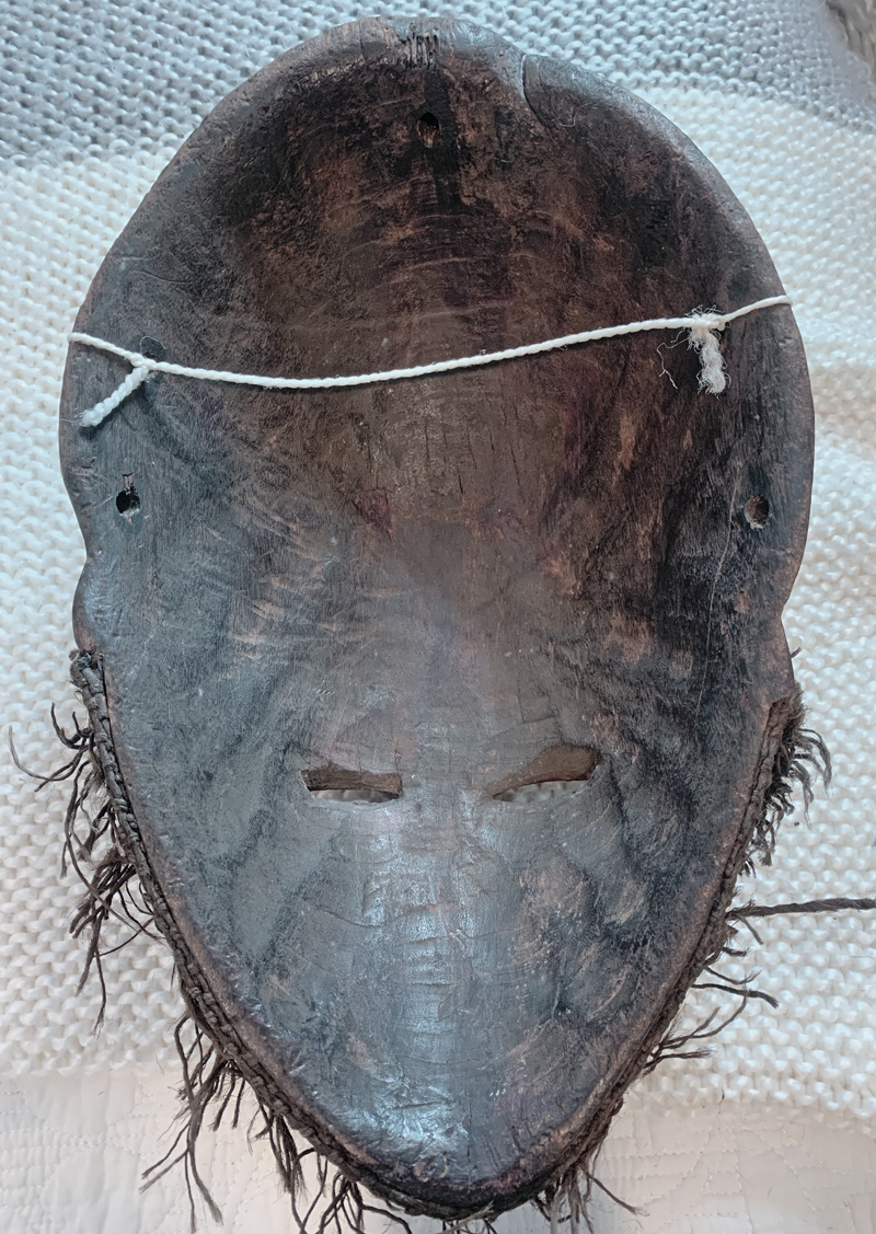 Decorative Mwana Pwo mask – Masks of the World