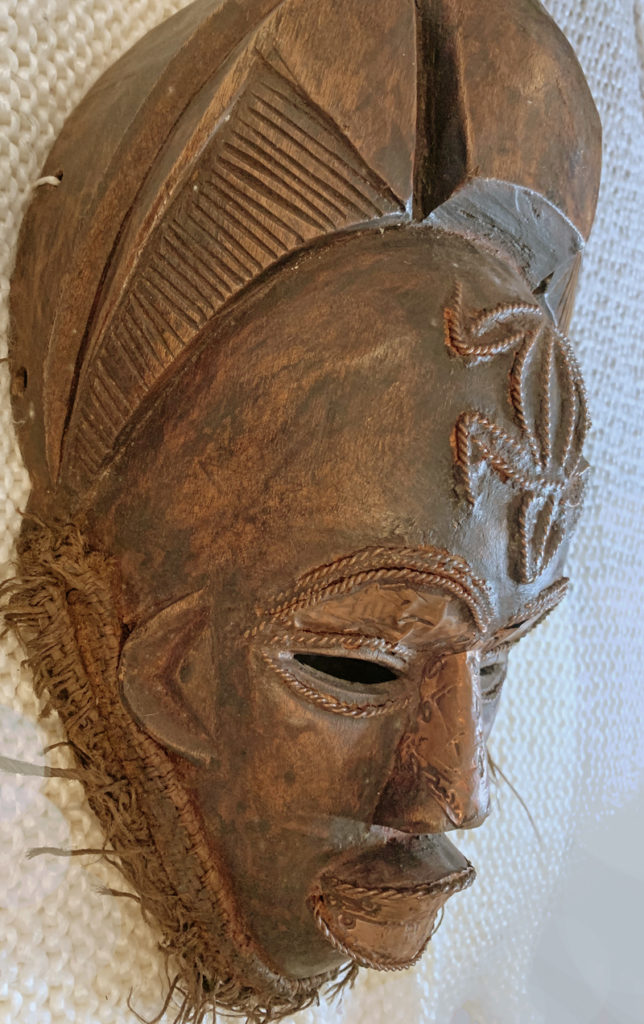 Decorative Mwana Pwo mask – Masks of the World