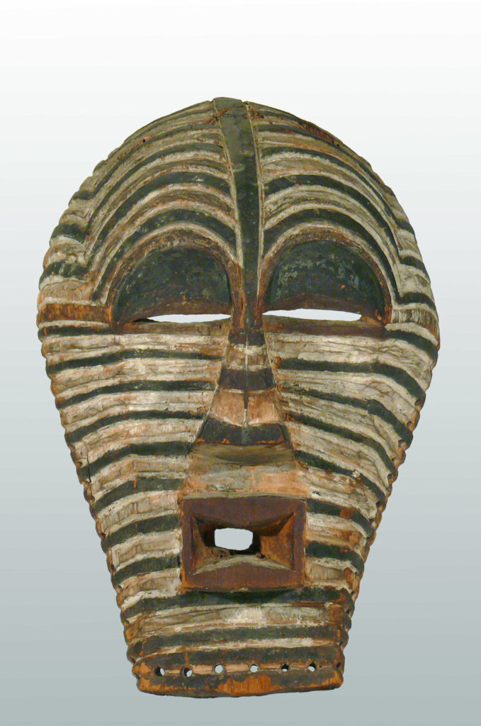 Kefwebe mask for a museum – Masks of the World