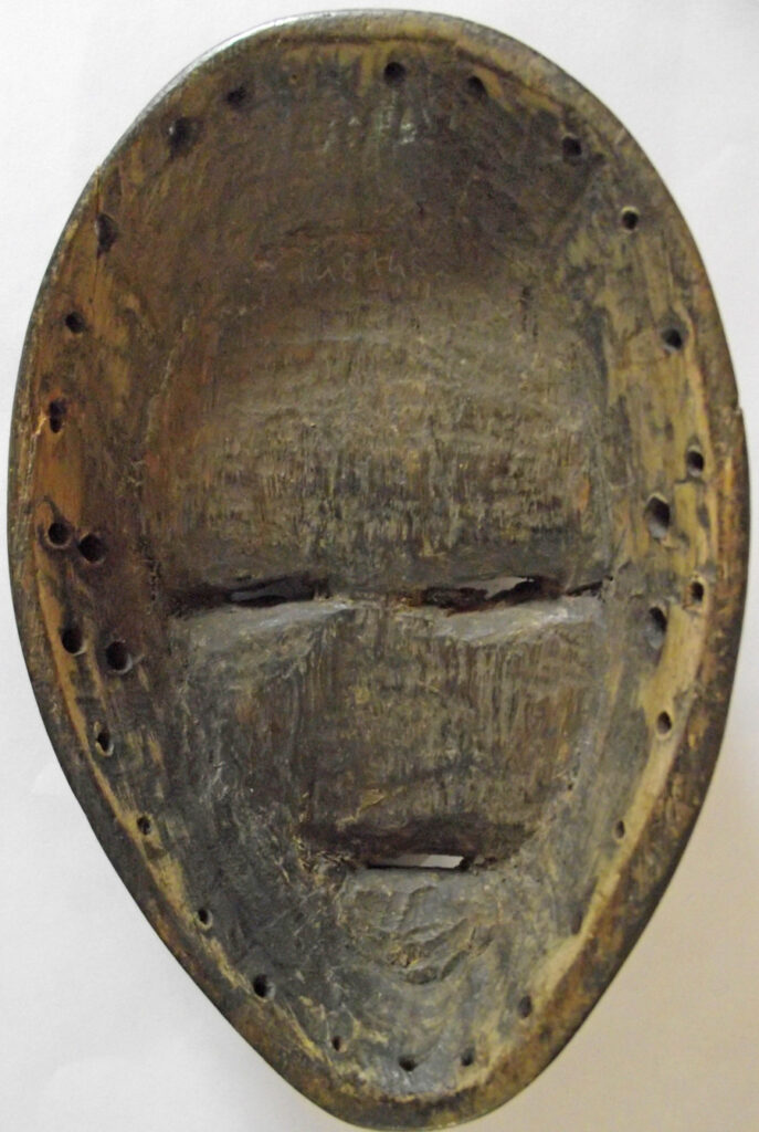 Interesting Dan gle mask – Masks of the World