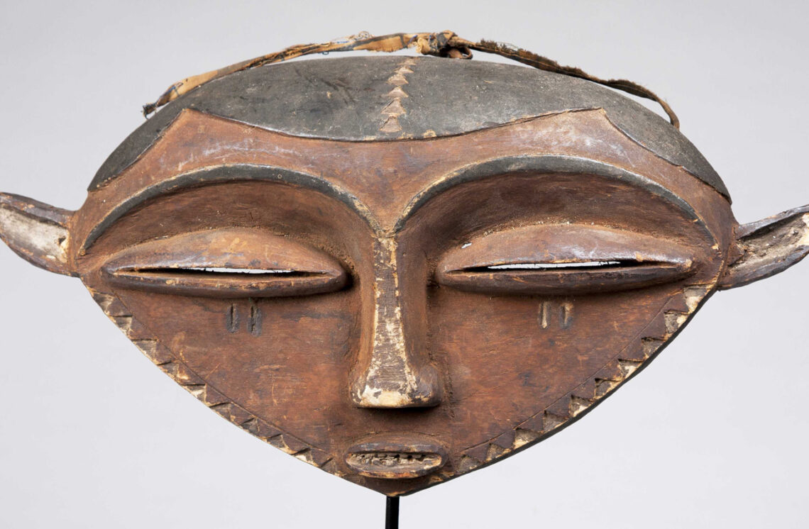 Pende pumbu mask – Masks of the World