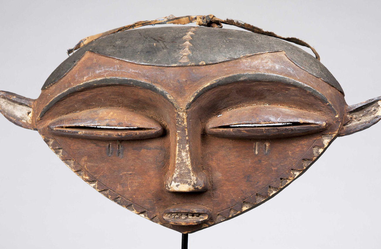 Pende pumbu mask – Masks of the World