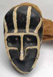 Piaroa-Huarime character mask – Masks of the World