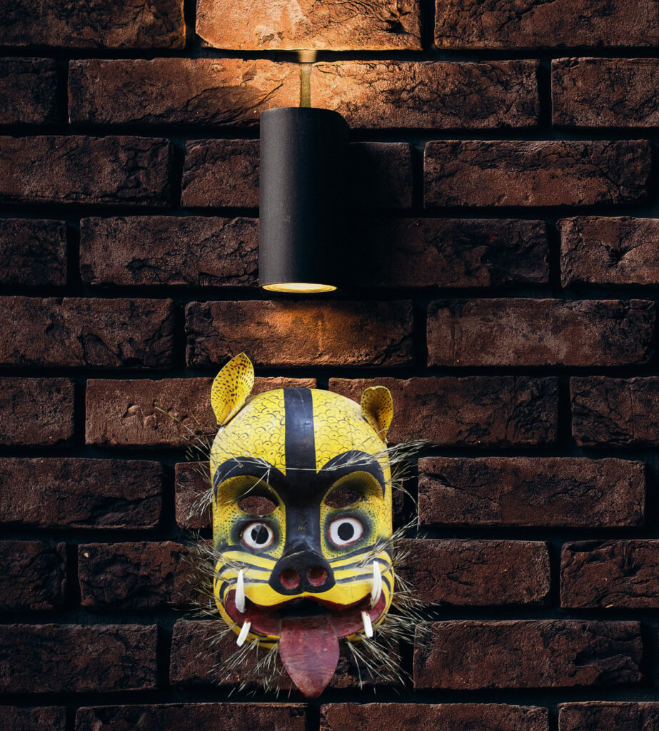 3 Unique Ways to Display a Mask – Masks of the World